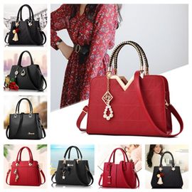 Fashion women handbags store