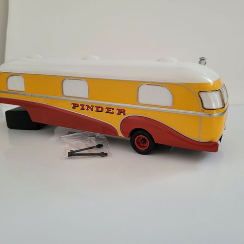 Cirque PINDER 1/43 semi Remorque "Roulotte" DIREKT Collection avec son ...