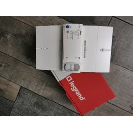 Legrand 401013 Disjoncteur de branchement triphasé 60A - Diff 500mA ...