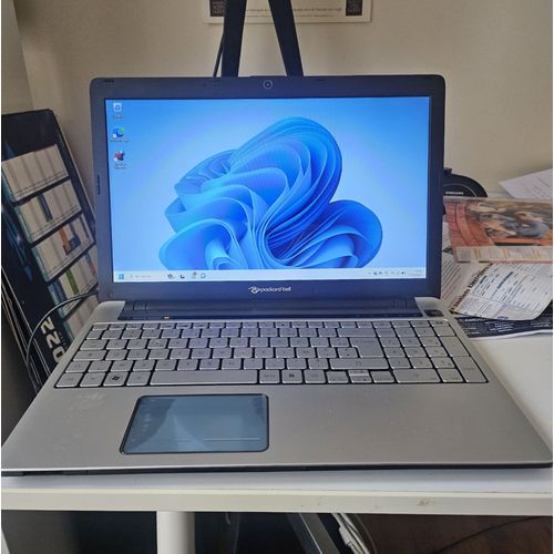 Packard Bell EasyNote TX86-JO-005FR - 15.6" Intel Core i3-430M - 2.26 ...