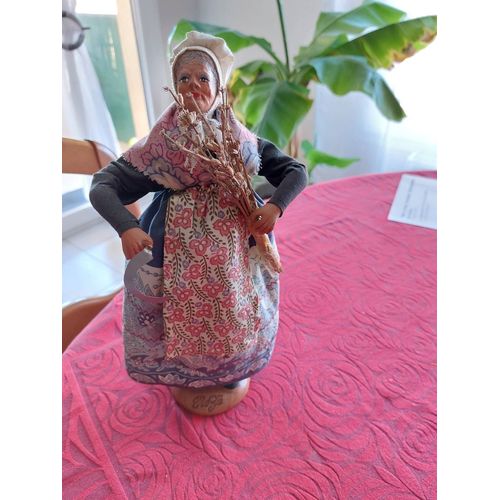 Superbe Santon de Provence Roze .Représente une Lavandière avec son ...